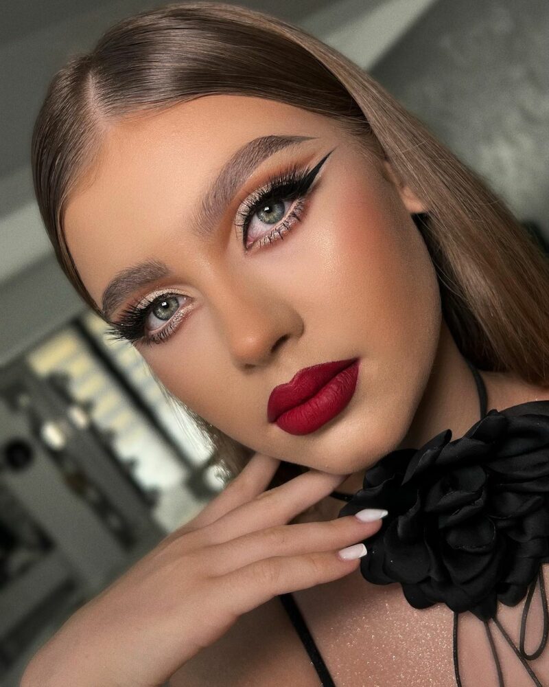 20 Red Carpet-Ready Red Lipstick Makeup Looks