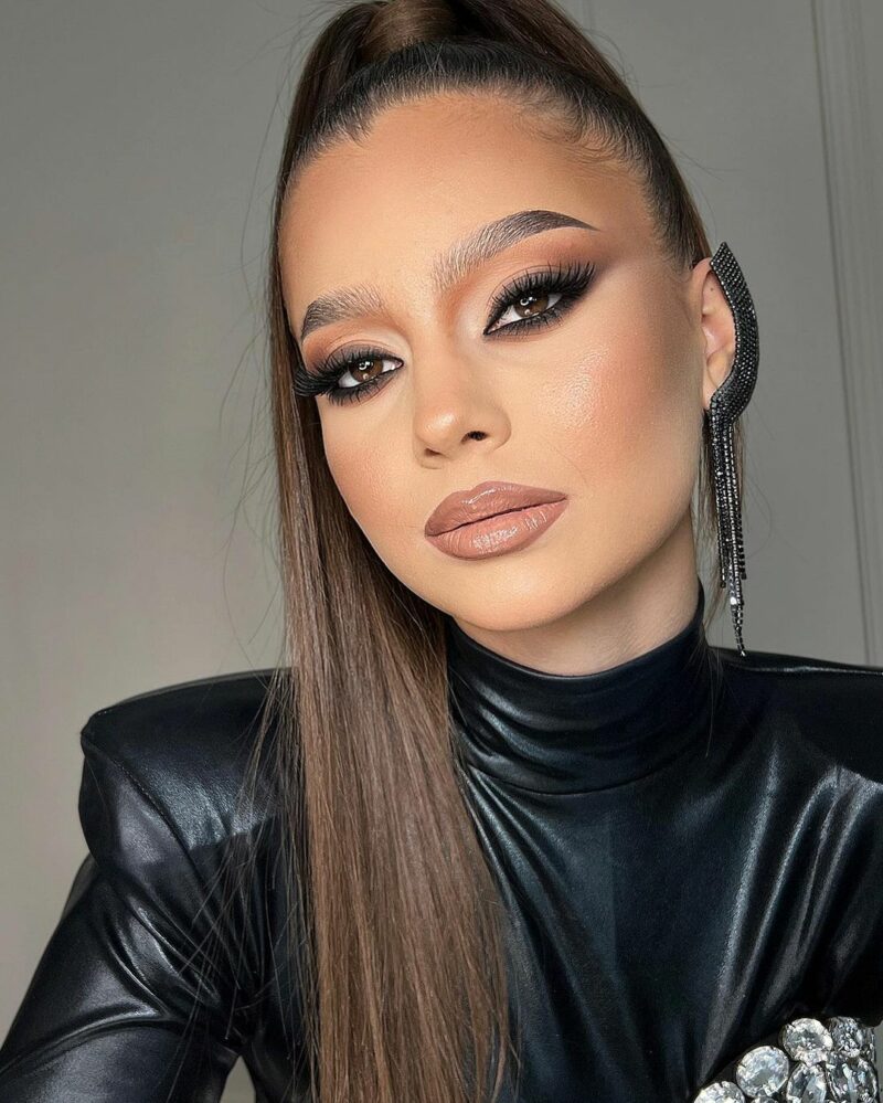 20 Sensational Smokey Eye Makeup Looks For Your Inner Diva