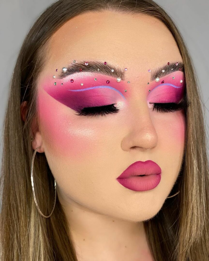 18 Cut Crease Makeup Ideas For A Glamorous Contrast