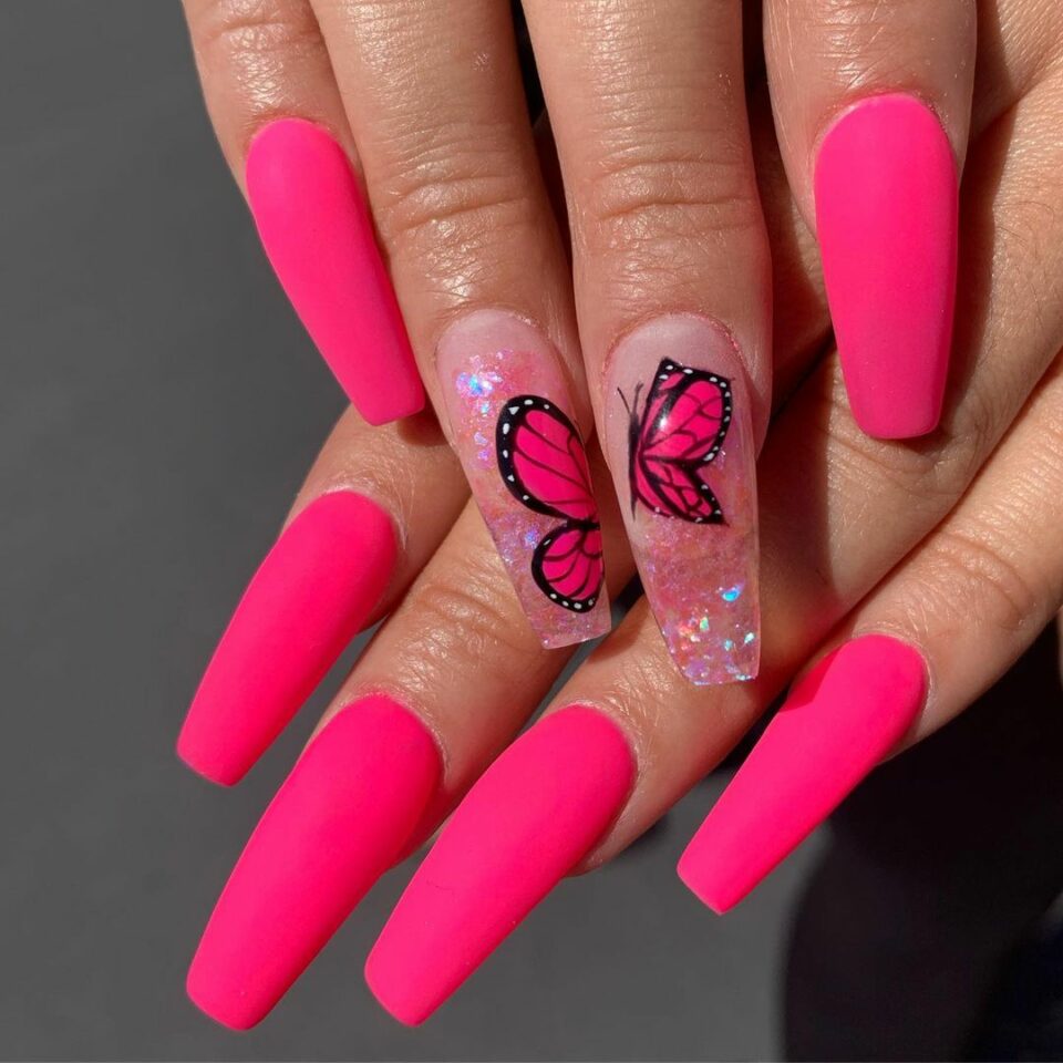20 Beautiful Butterfly Nails To Make You Flutter