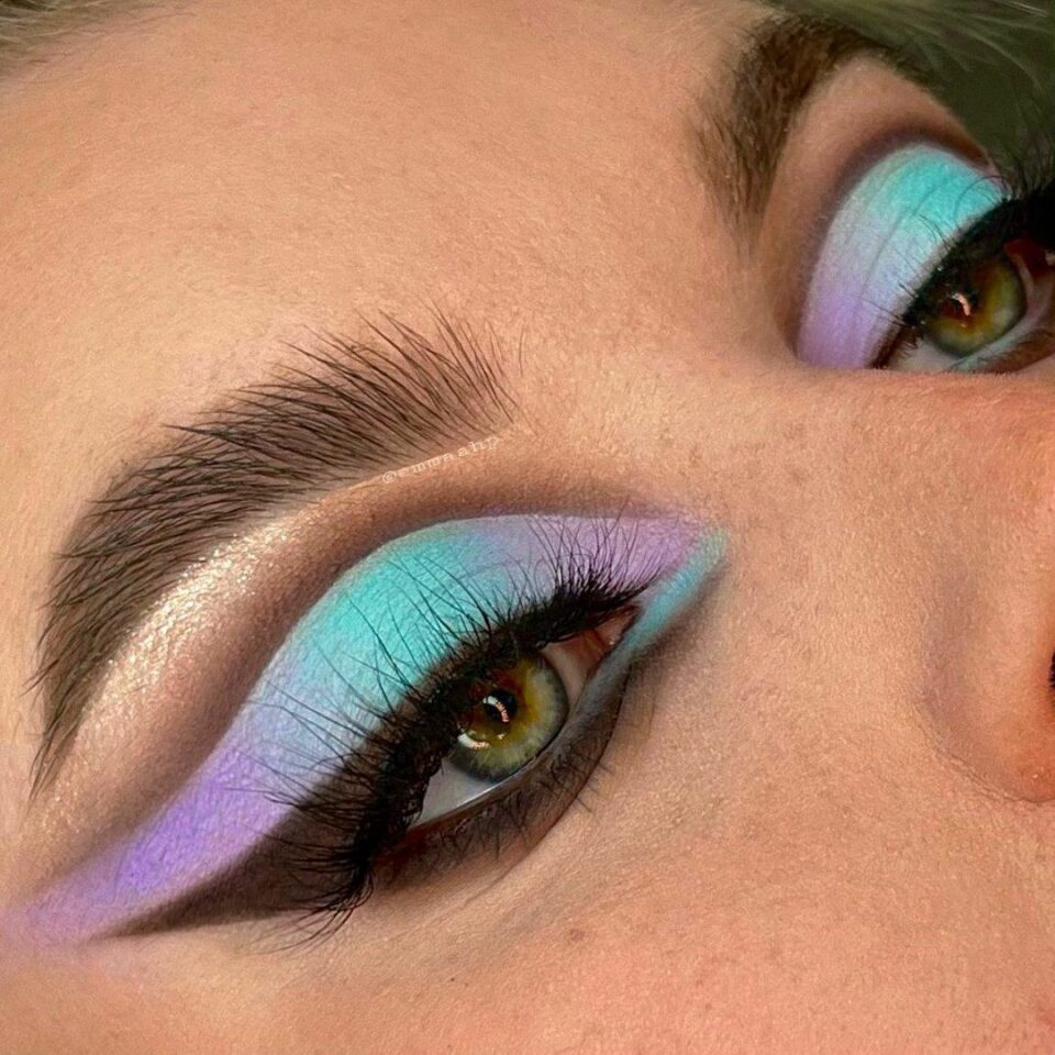 22 Eye Makeup Looks for Green Eyes To Elevate Their Beauty