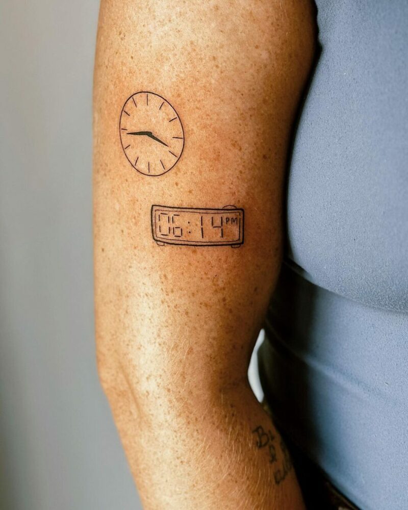 20 Birth Clock Tattoo Ideas To Celebrate That Special Bond