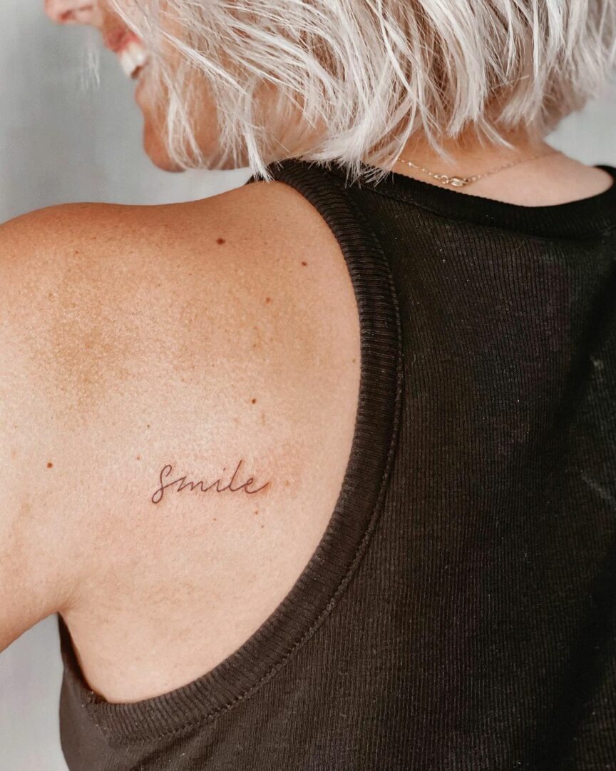 23 Dainty Back Tattoos, From Delicate Dots To Daring Designs