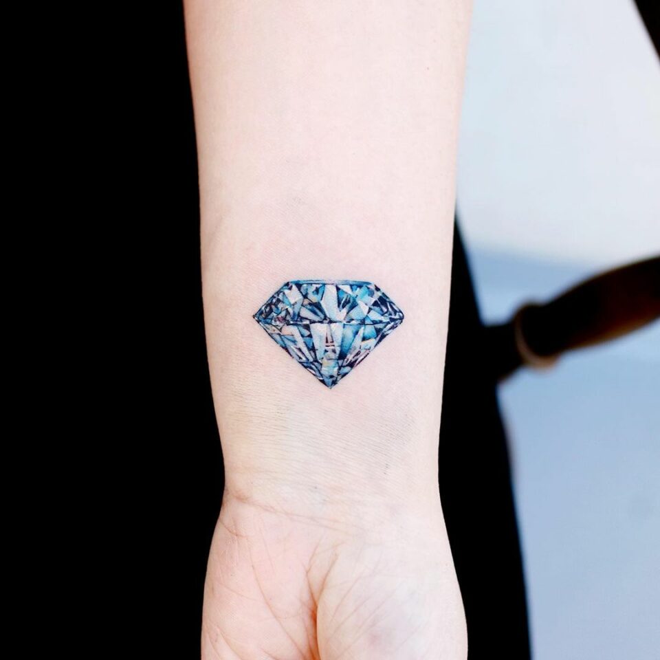 24 Gorgeous Takes On The Stunning Small Diamond Tattoo
