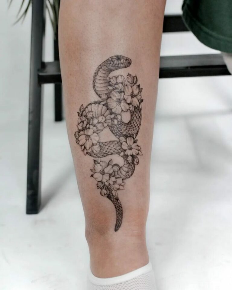 20 Unique Lower Back Tattoos For Women You Must See