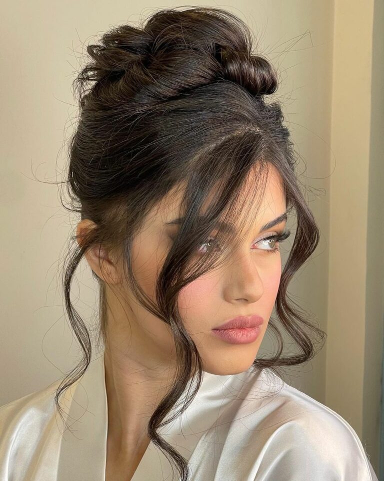 20 Hairstyles For Diamond-Shaped Faces That Shine Bright