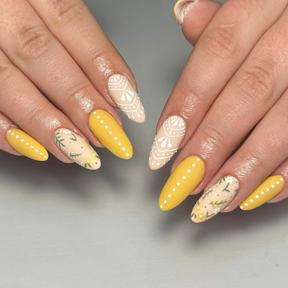 20 Vibrant Yellow Nails To Have Your Moment In The Sun