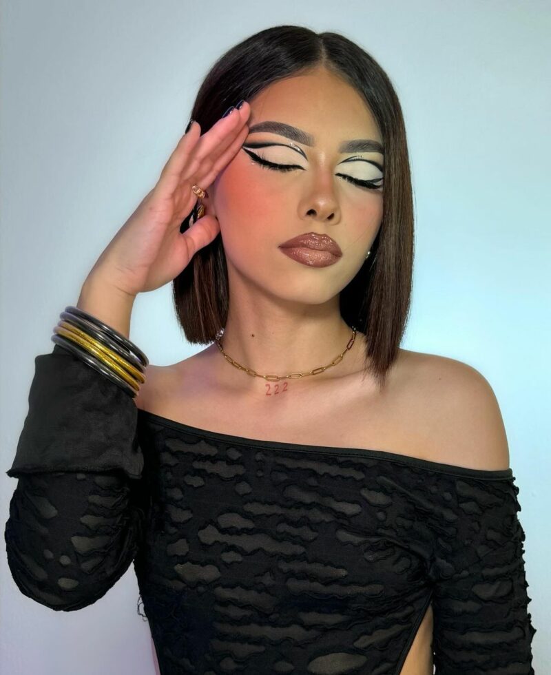 18 Cut Crease Makeup Ideas For A Glamorous Contrast