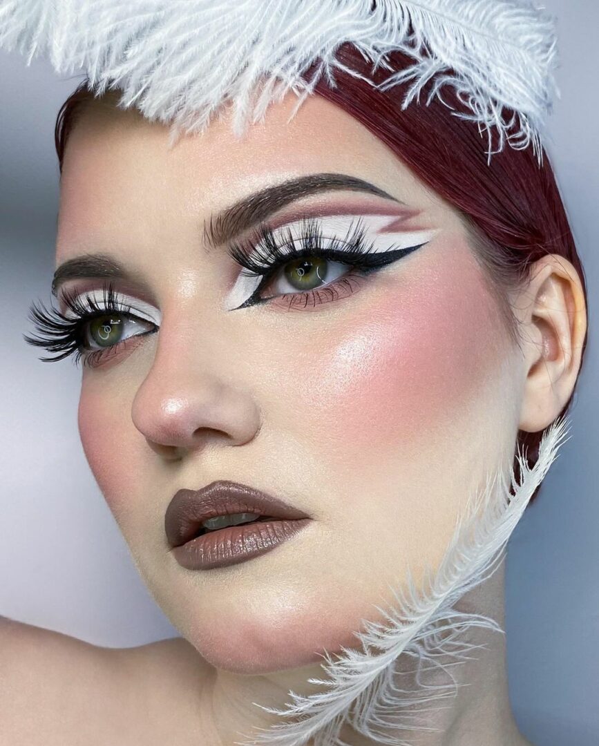 18 Cut Crease Makeup Ideas For A Glamorous Contrast