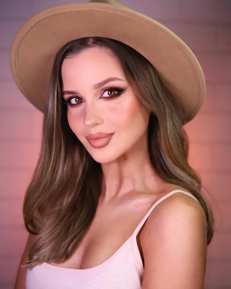 20 Most Beautiful Makeup Looks For Brown Eyes