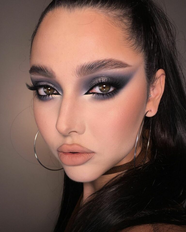 20 Sensational Smokey Eye Makeup Looks For Your Inner Diva