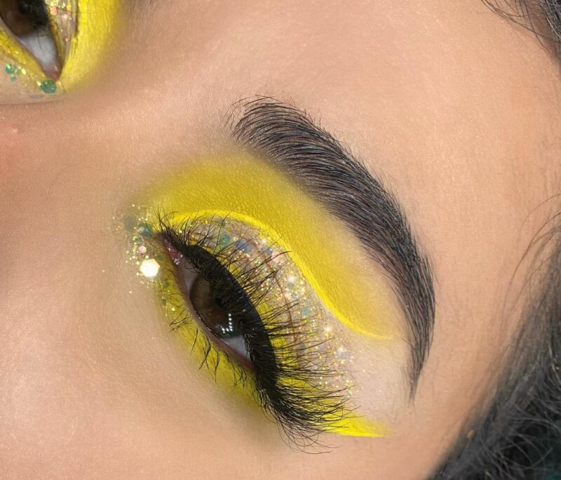 20 Yellow Eyeshadow Looks To Bring Sunshine Into Your Look