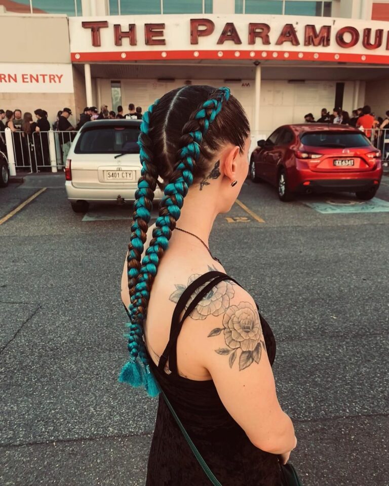 26 Dazzling Dutch Braid Hairstyles For Any Occasion