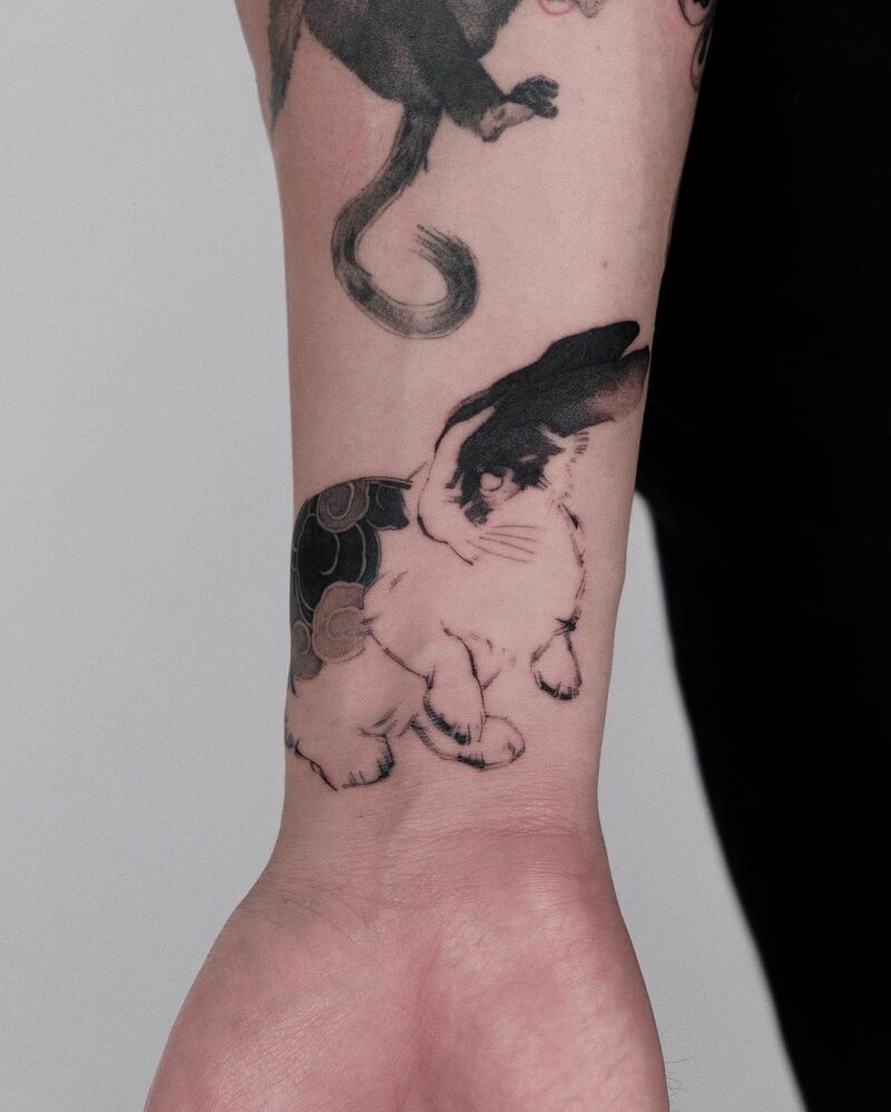 20 Bunny Tattoos That Are Simply Ear-Resistible