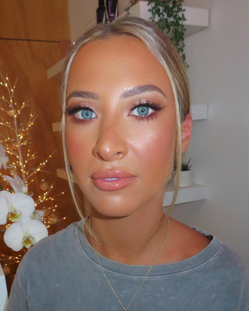 20 Enthralling Eye Makeup Ideas For Blue Eyes