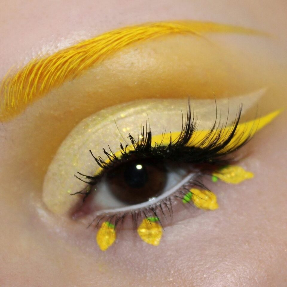 20 Yellow Eyeshadow Looks To Bring Sunshine Into Your Look