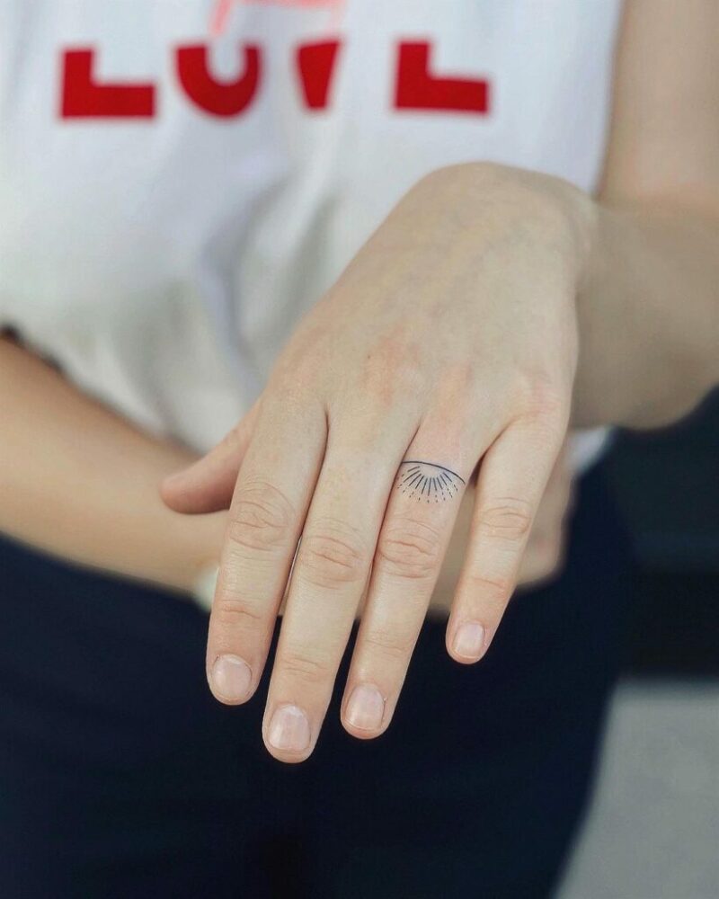 23 Irresistible Ring Tattoos You'll Fall in Love with