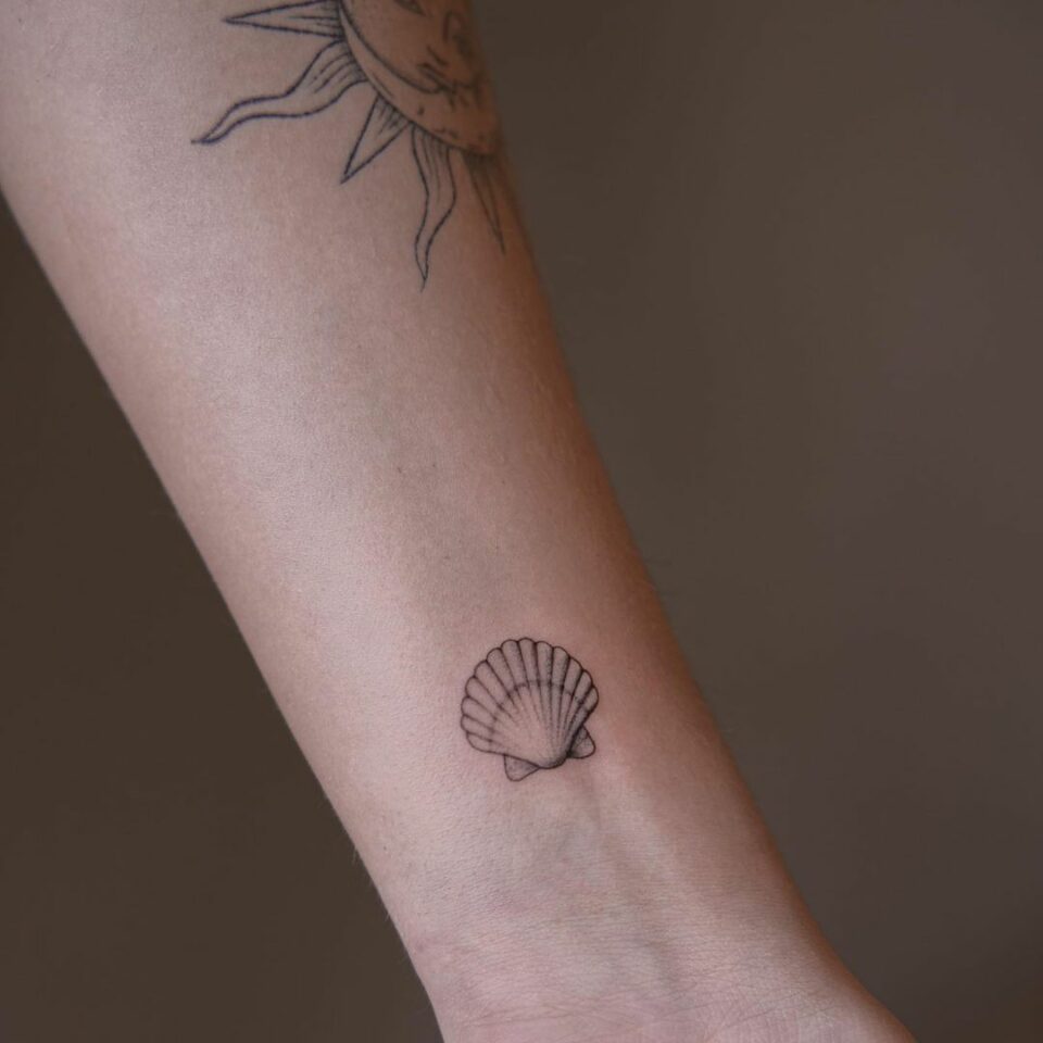 Shell Tattoo Meanings And 25 Jaw-Dropping Design Ideas