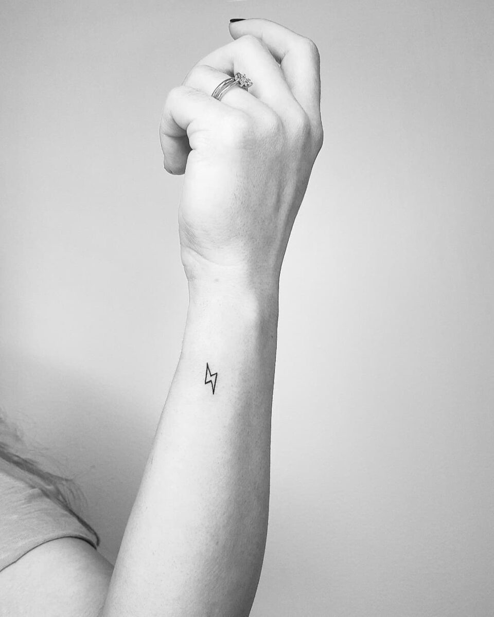 21 Lightning Tattoo Ideas For A Striking Ink