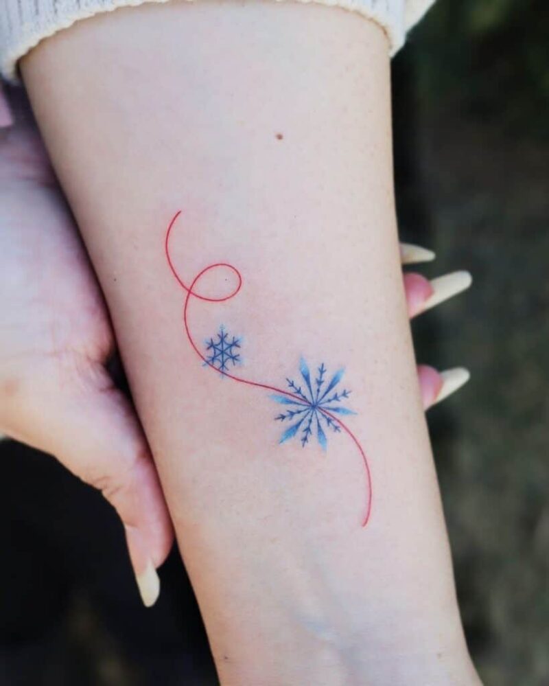 20 Cool Snowflake Tattoo Ideas That Will Dance On Your Skin