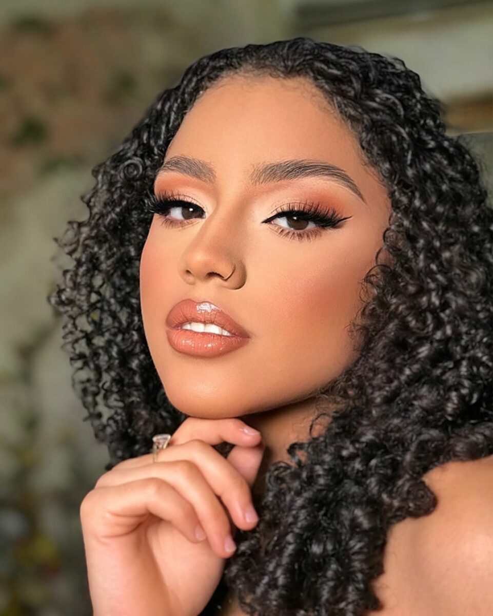 40 Makeup Ideas For Small Eyes To Make Them Look Bigger