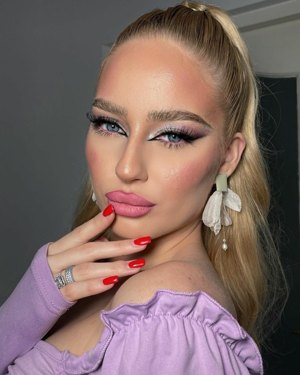 20 Enthralling Eye Makeup Ideas For Blue Eyes