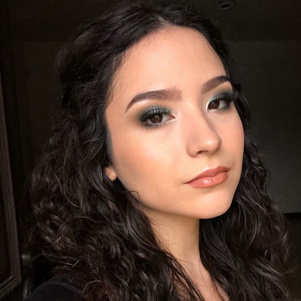 40 Makeup Ideas For Small Eyes To Make Them Look Bigger