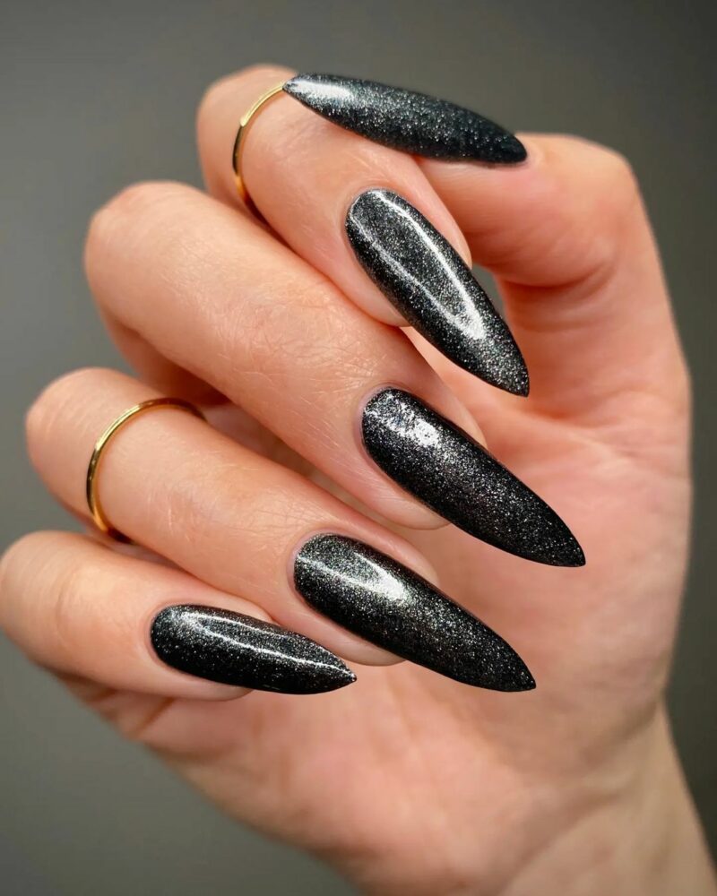 40 Must-Try Metallic Nails To Put the Pedal To The Metal