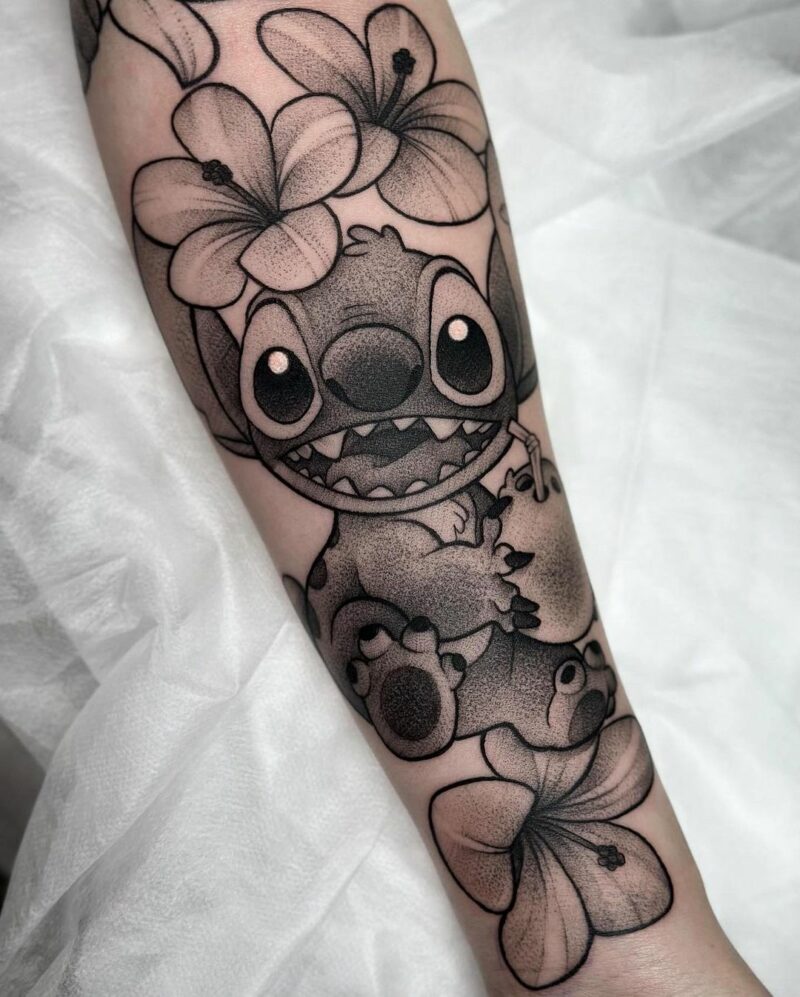 Stitch Tattoo Schwarz Weiss