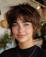 40 Wonderful Wavy Pixie Cut Hairstyles to Make Waves