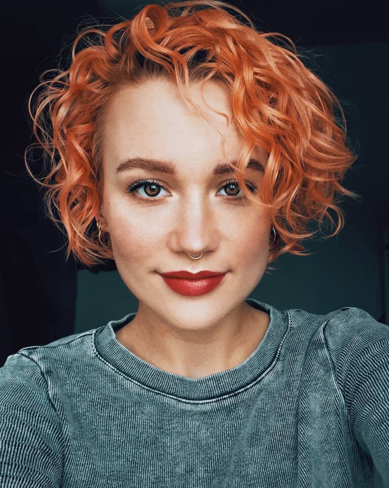 40 Wonderful Wavy Pixie Cut Hairstyles to Make Waves