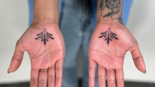 21 Thrilling Palm Tattoo Ideas That’ll Suit Your Personality