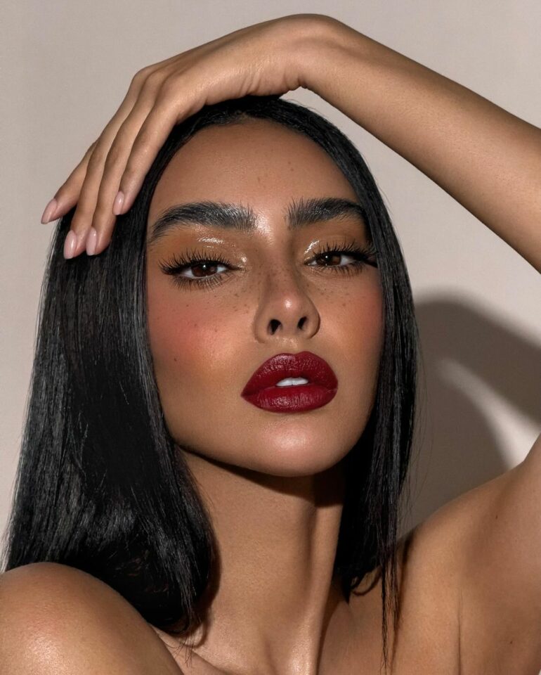 40 Makeup Ideas For Small Eyes To Make Them Look Bigger