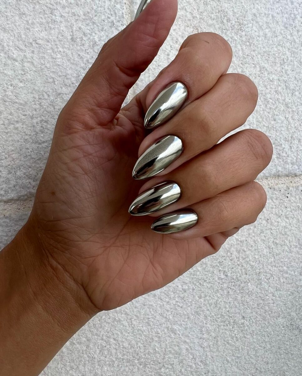 40 Must-Try Metallic Nails To Put the Pedal To The Metal