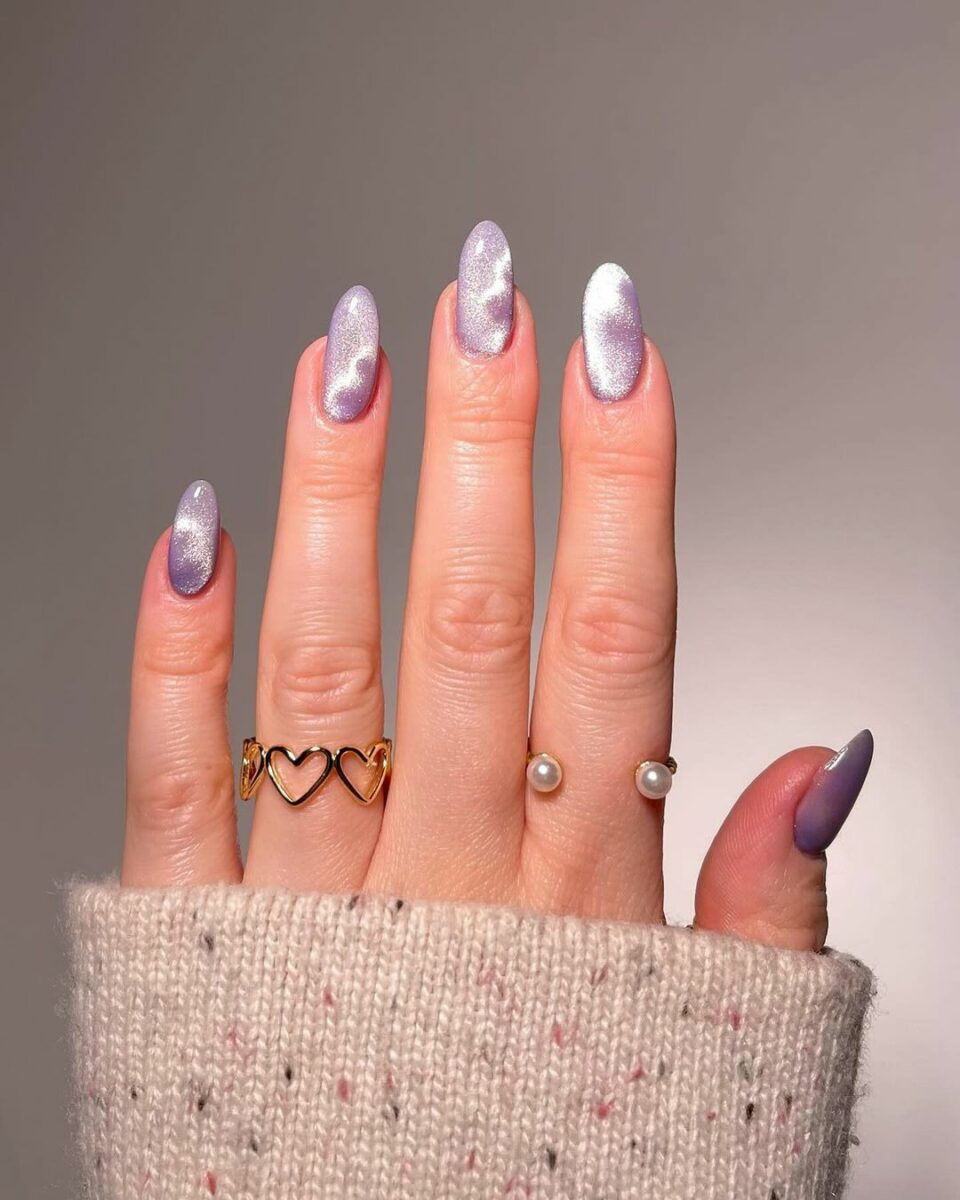 40 Unique Velvet Nail Designs To Nail This Glittery Trend