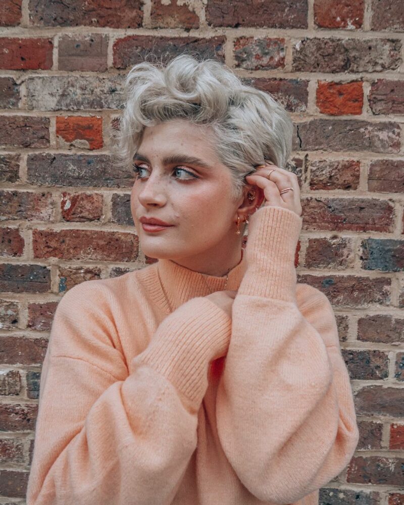 40 Wonderful Wavy Pixie Cut Hairstyles to Make Waves