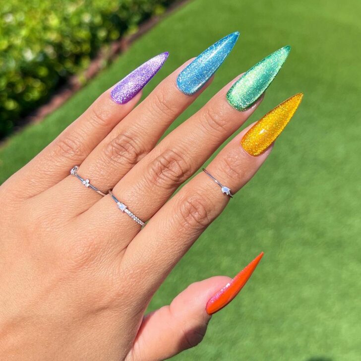 40 Unique Velvet Nail Designs To Nail This Glittery Trend