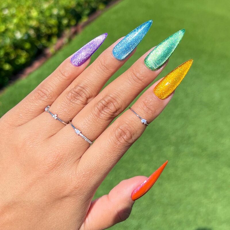 40 Unique Velvet Nail Designs To Nail This Glittery Trend