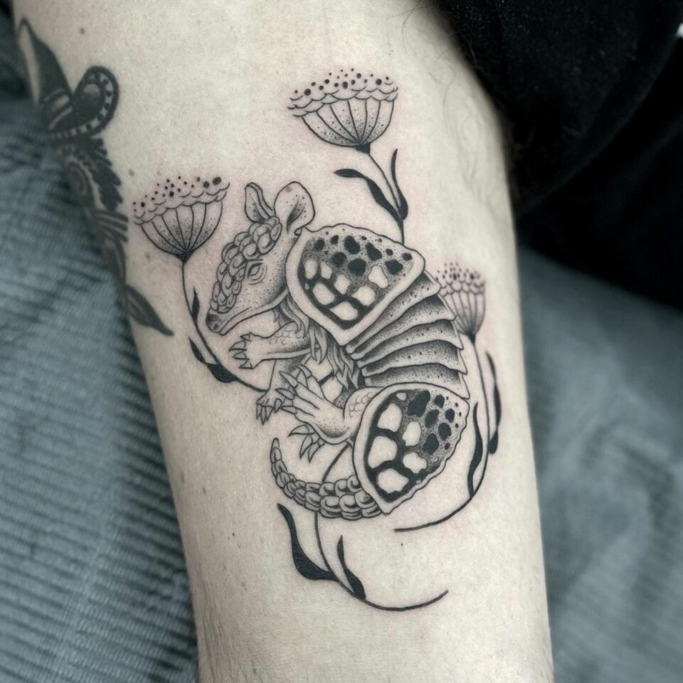 20 Cute Armadillo Tattoo Ideas To Shell-evate Your Appearance