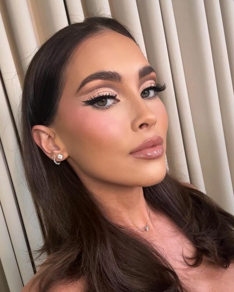 18 Cut Crease Makeup Ideas For A Glamorous Contrast