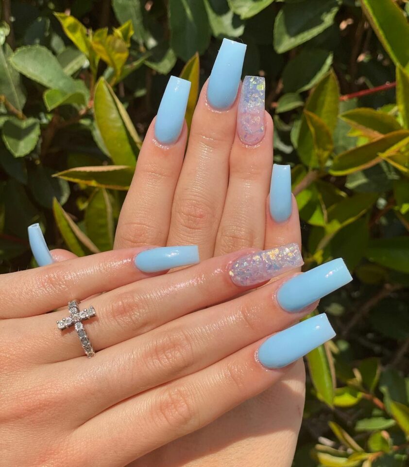 38 Heavenly Baby Blue Nails For A Calming And Chic Manicure
