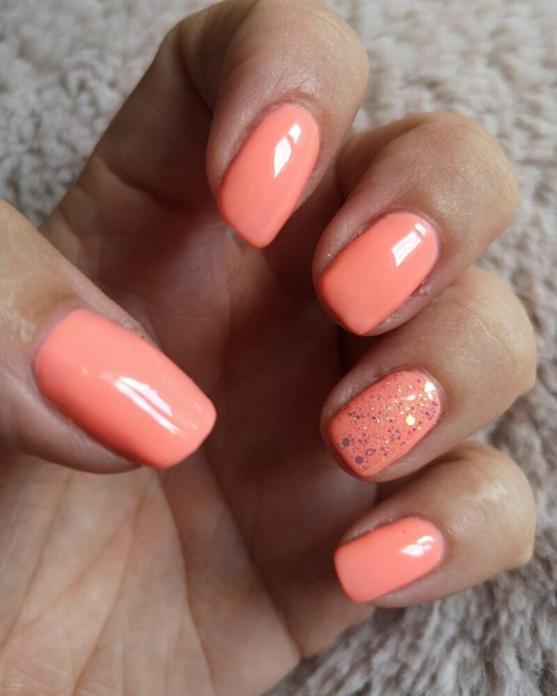 38 Warm and Sweet Coral Nails For A Seaside Elegance