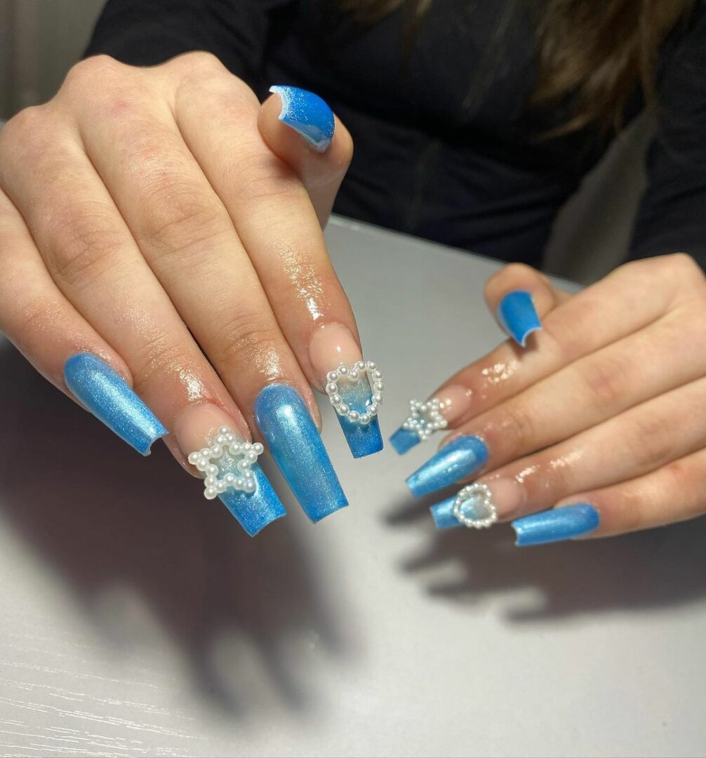 38 Heavenly Baby Blue Nails For A Calming And Chic Manicure