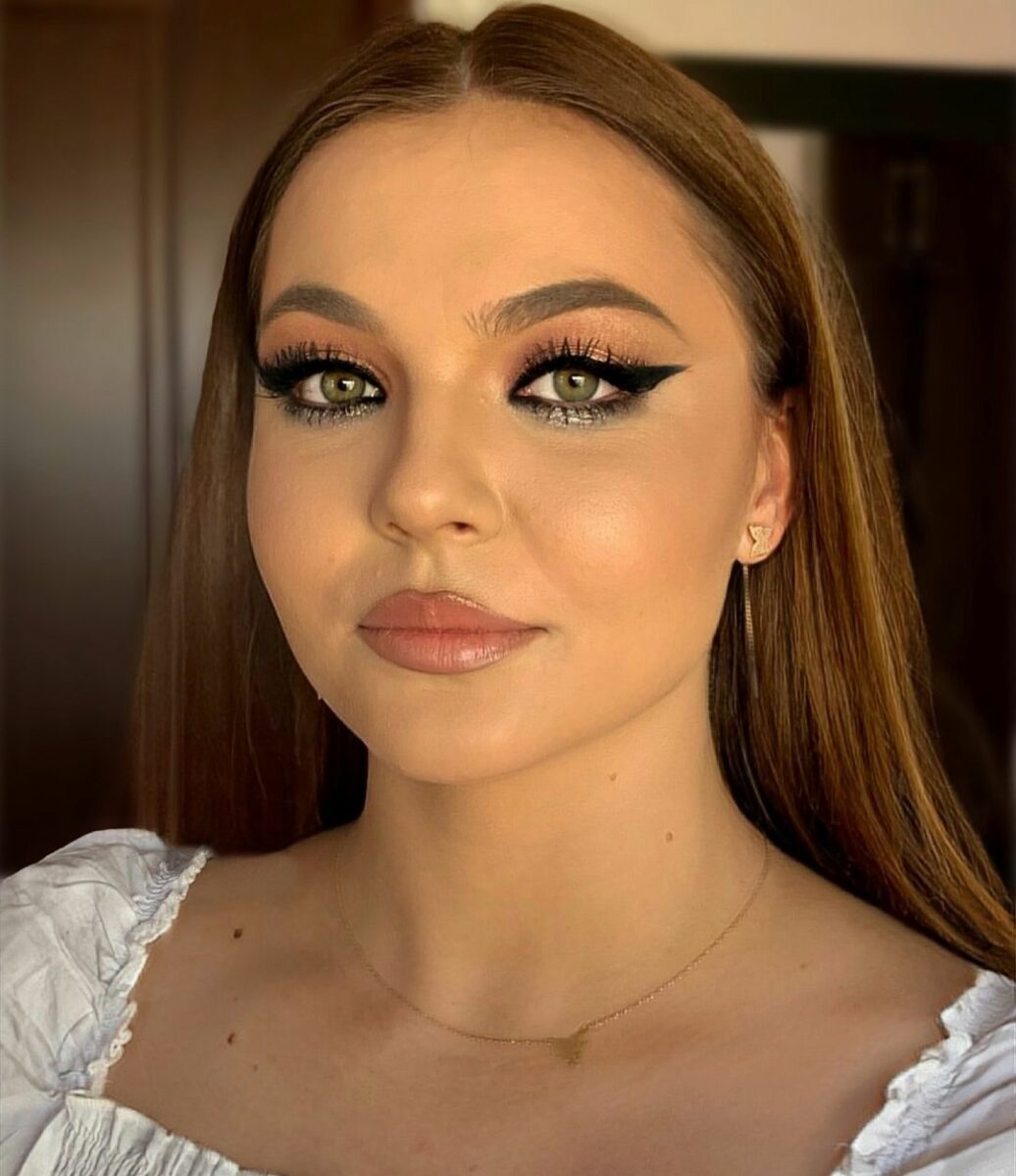22 Eye Makeup Looks for Green Eyes To Elevate Their Beauty