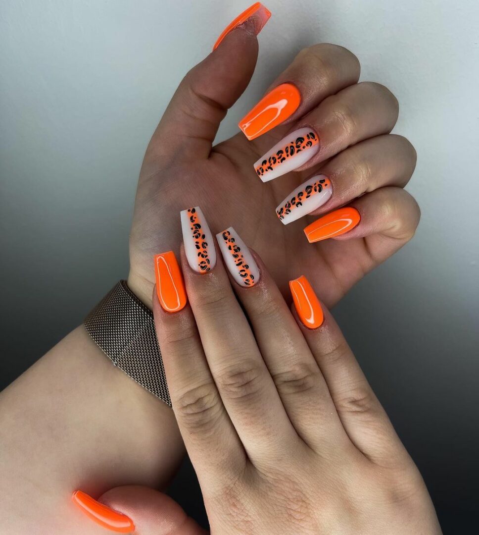 18 Cute And Cheerful Orange Nails For 2024