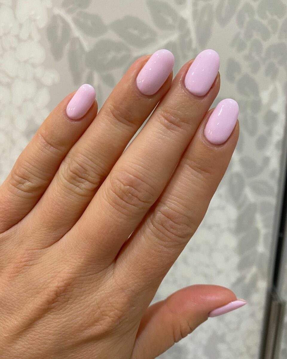 36 Sweet Bubblegum Pink Nails To Enter The World Of Magic
