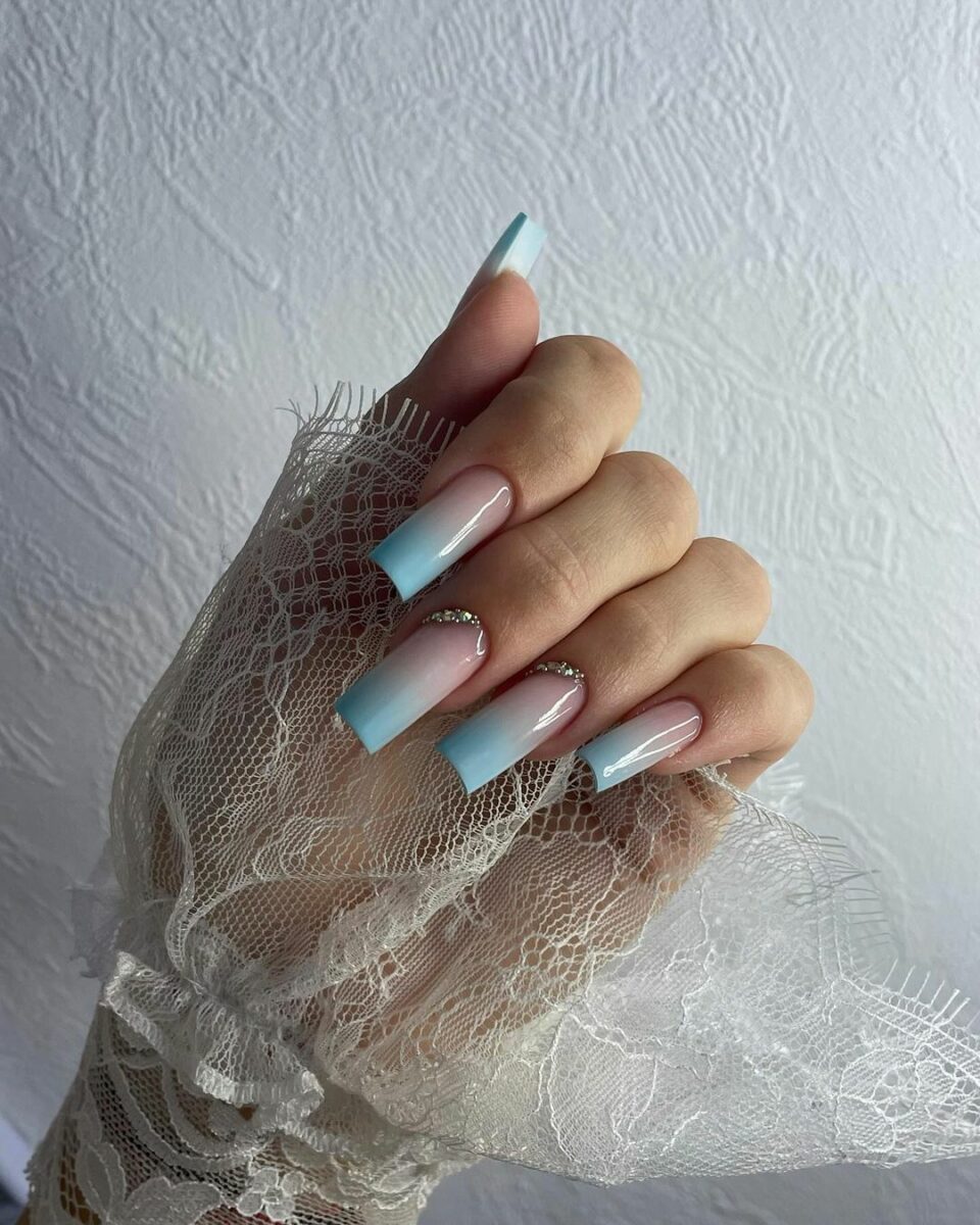 38 Heavenly Baby Blue Nails For A Calming And Chic Manicure