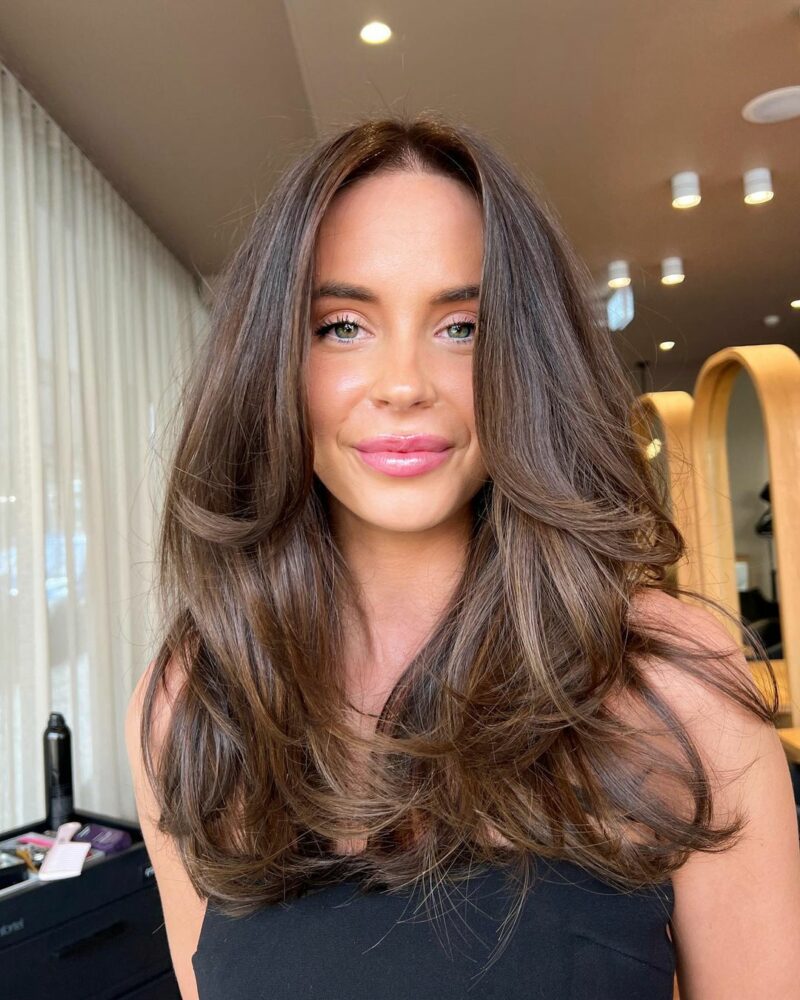 18 Stunning Haircuts for Wavy Hair You Will Love