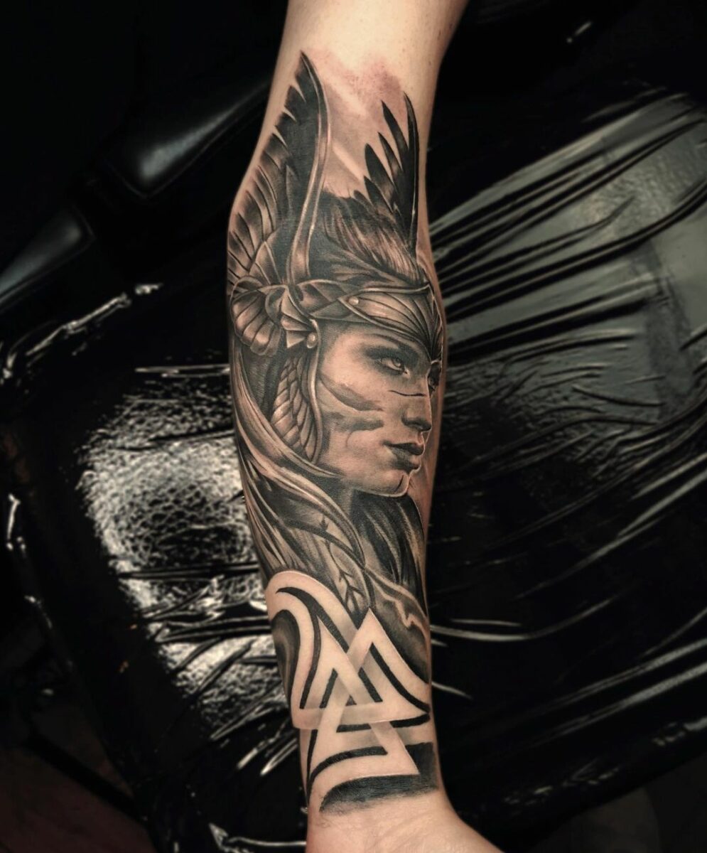20 Bold Valknut Tattoo Ideas For An Authentic Viking Look