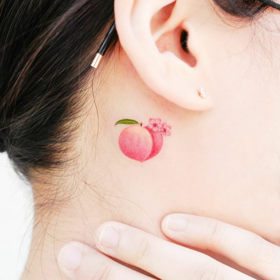 26 Behind the Ear Tattoo Ideas You'll Love to Hear About